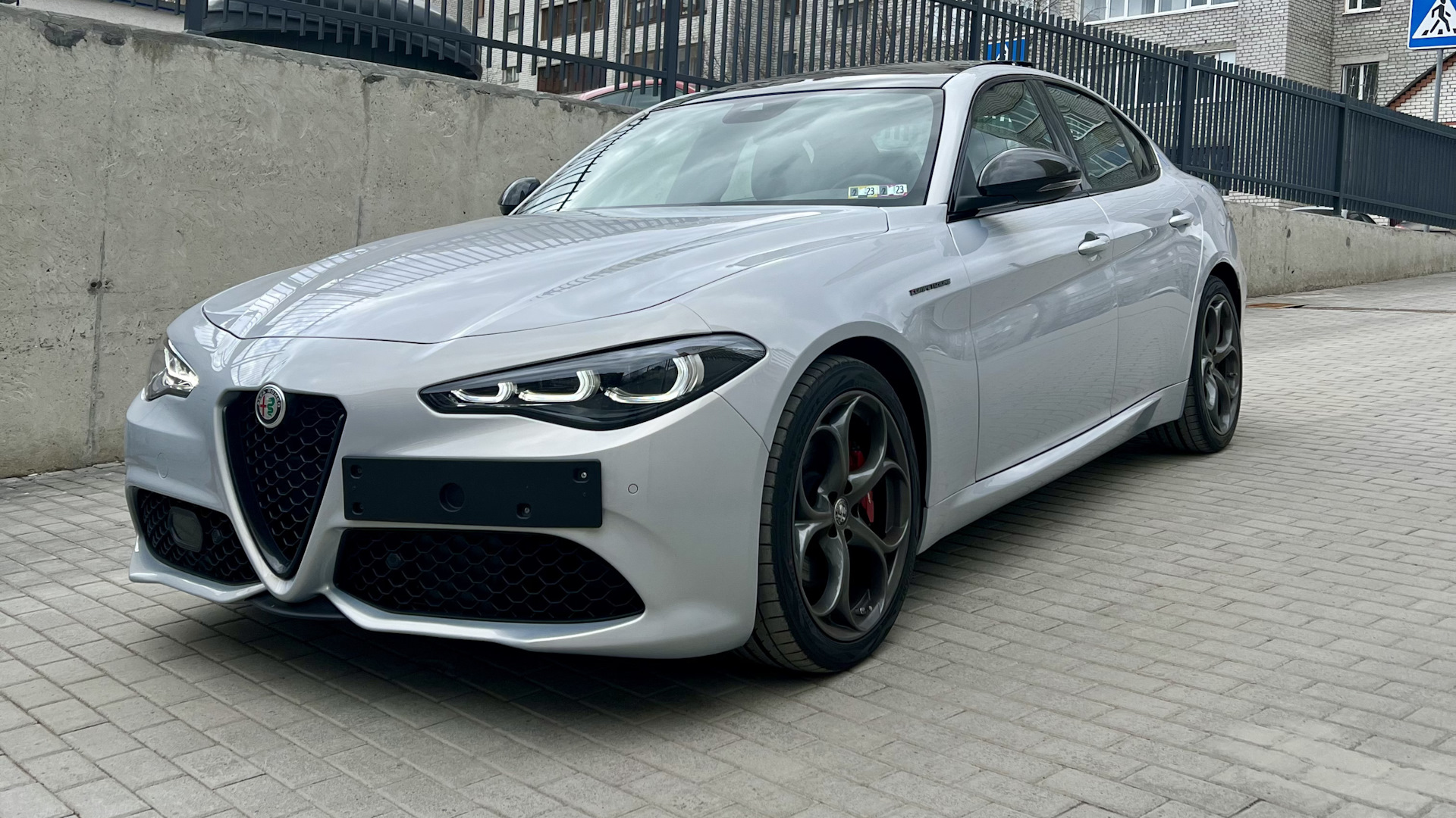 Alfa Romeo Giulia (952) 2.0 бензиновый 2021 | Moonlight Pearl на DRIVE2