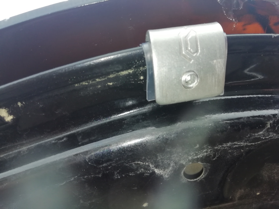 Установка дефлектор капота — Toyota Corolla (160), 1,6 л, 2013 года ...