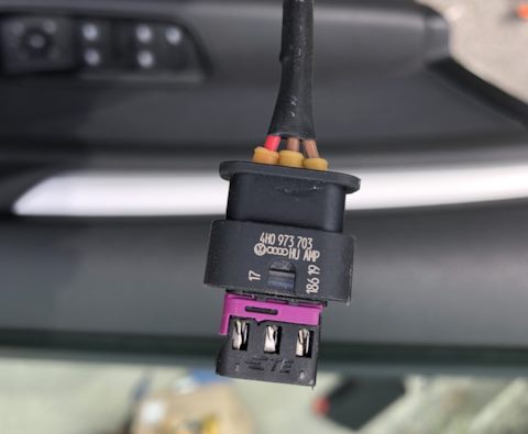 4H0973703 Корпус электрического разъёма PTS (3 штекерa) VAG | Запчасти ...