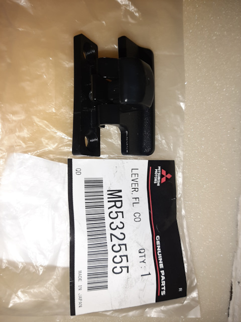 MR532555 РУЧКА БАРДАЧКА PAJERO IV Mitsubishi | Запчасти на DRIVE2