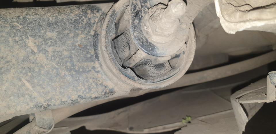 Замена сайлентблоков задней балки — Citroen C4 (2G), 1,6 л, 2012 года ...