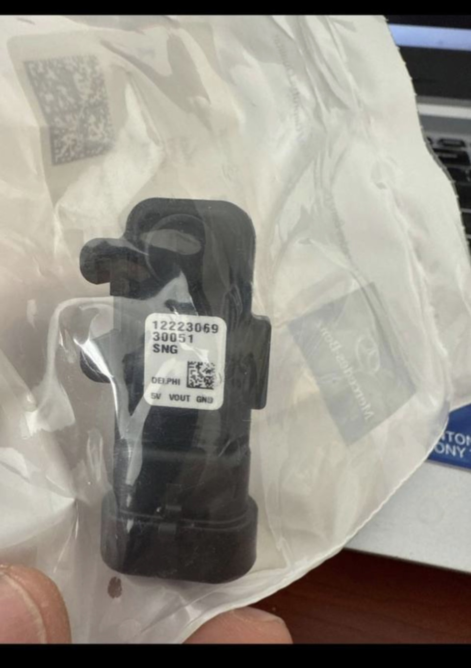 12223069 Датчик давления топлива Mercedes | Запчасти на DRIVE2