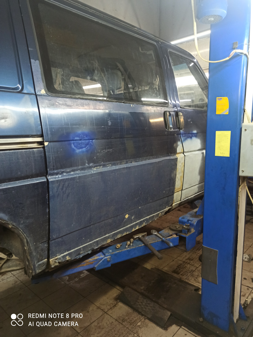 Ищу сдвижную правую дверь — Volkswagen Transporter T4, 1,9 л, 1994 года ...