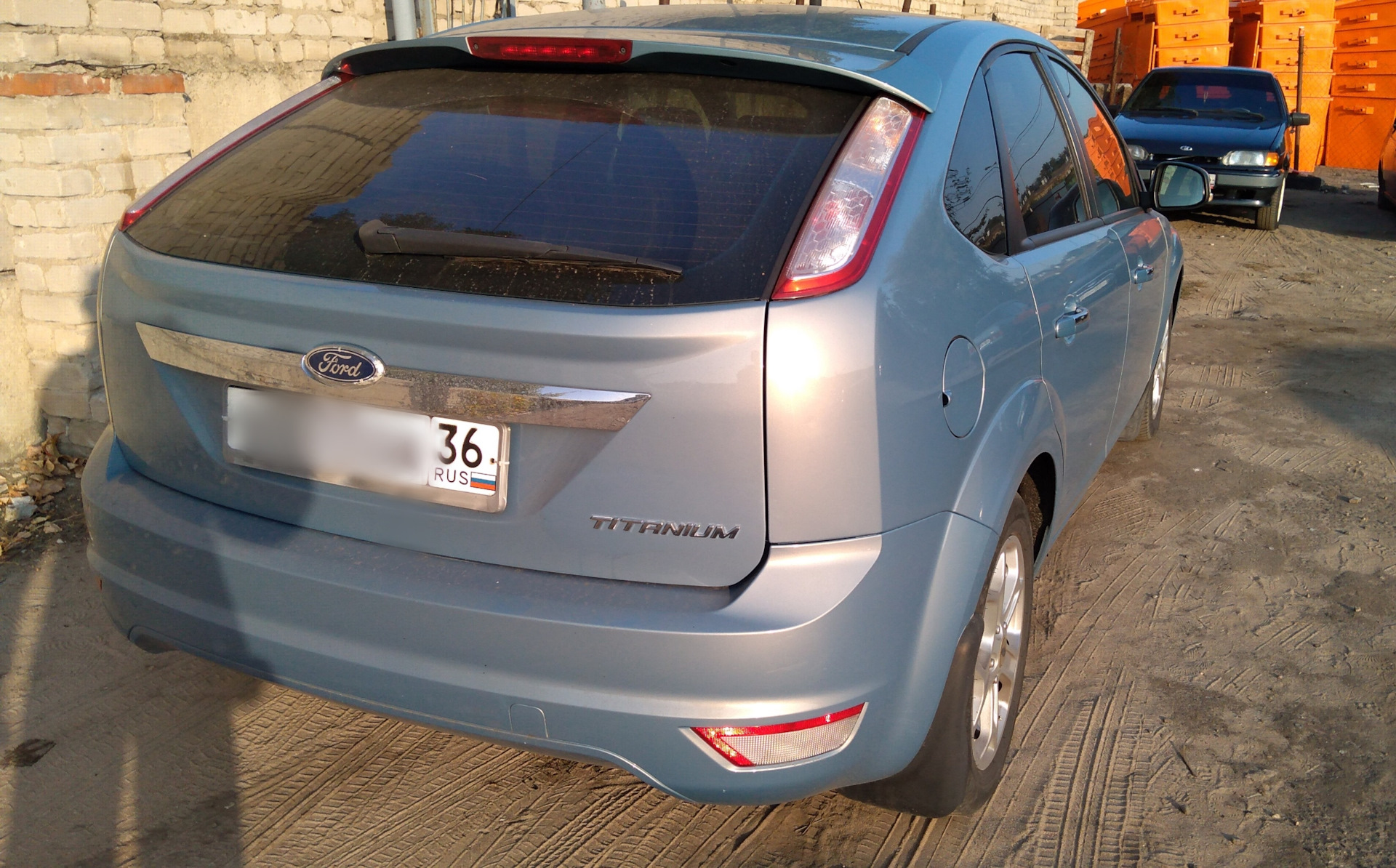 Шильдик TITANIUM — Ford Focus II Hatchback, 1,8 л, 2010 года | стайлинг ...