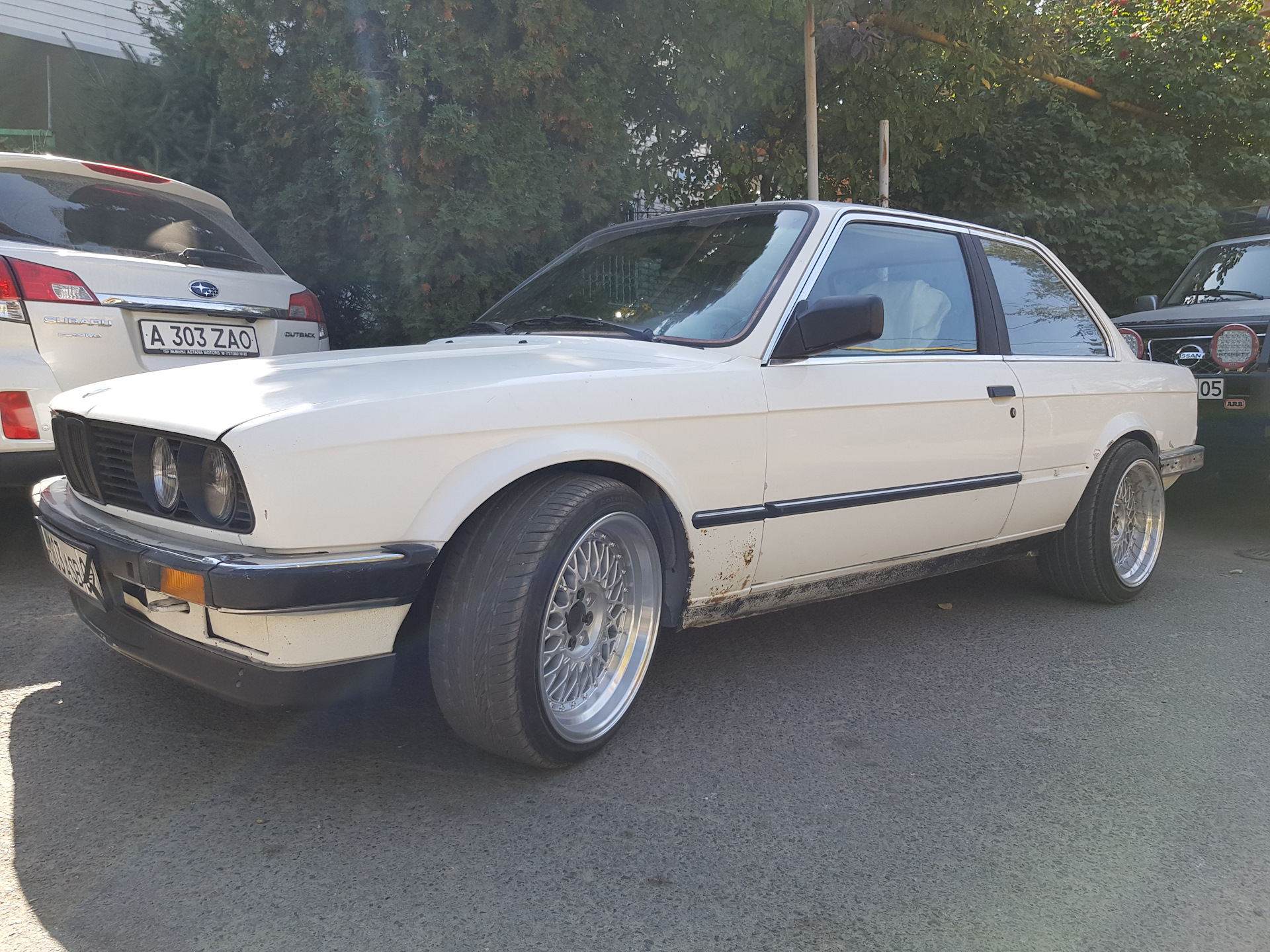 Низкий таз радует глаз А бмв в двойне 😂😉 — Bmw 3 Series Coupe E30 2