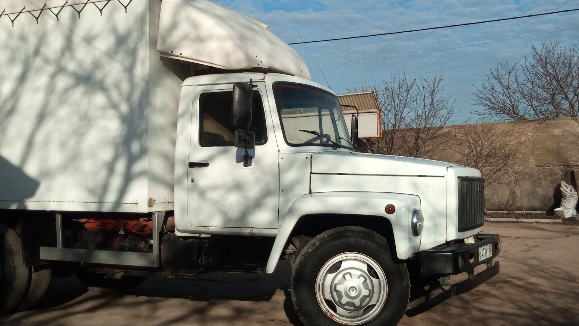 ГАЗ 53 4.2 бензиновый 2004 | 3307 термобудка на DRIVE2