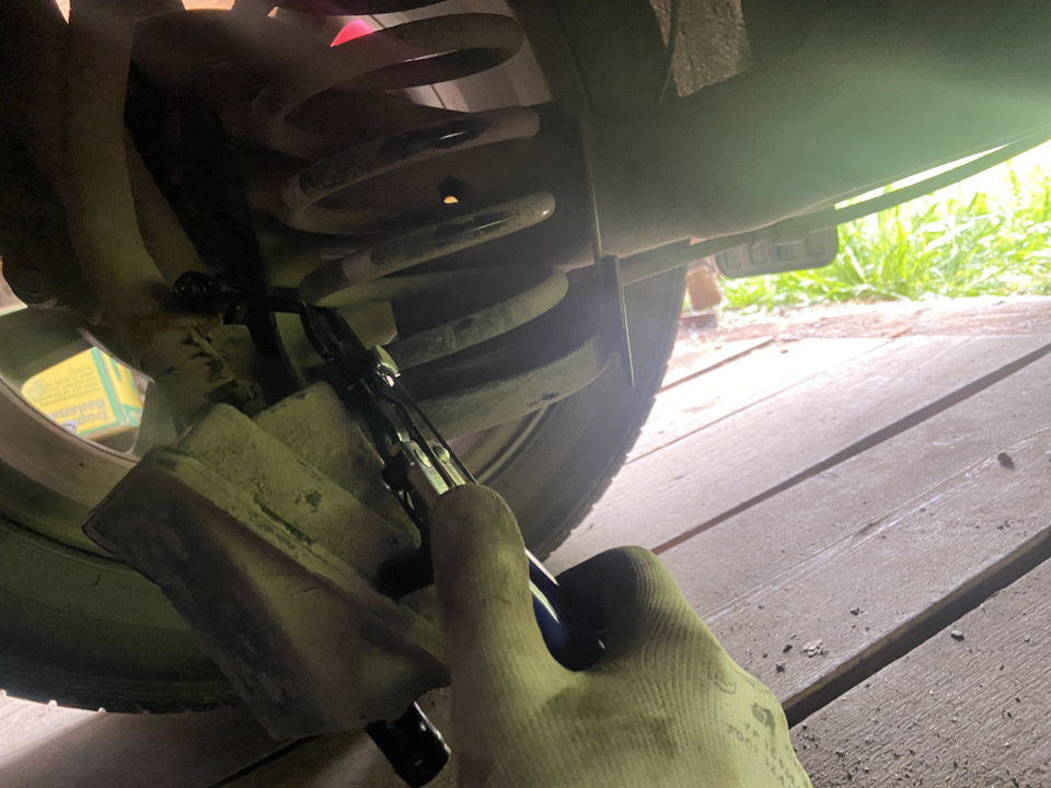 Замена фильтра вентиляции топливного бака — KIA Soul (2G), 1,6 л, 2019 ...