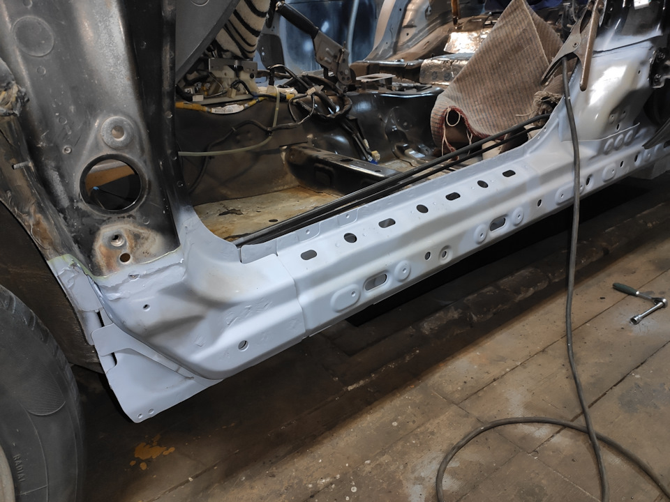 Левый усилитель порога, порог и пол — Subaru Forester (SG), 2 л, 2004 ...