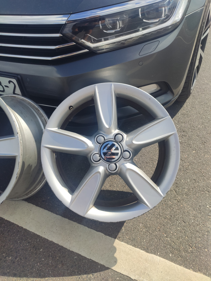 Литые диски 7,5Jx18 ET51 5x112 на Volkswagen Golf Mk6, Volkswagen Jetta ...