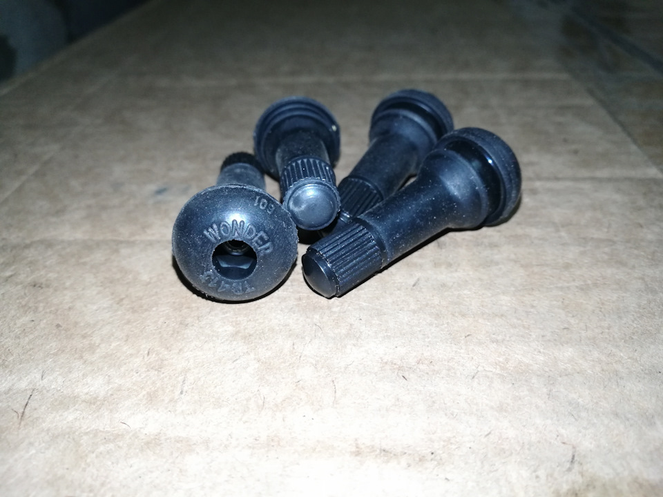 311601361 Вентиль с обрезиненн VAG | Запчасти на DRIVE2