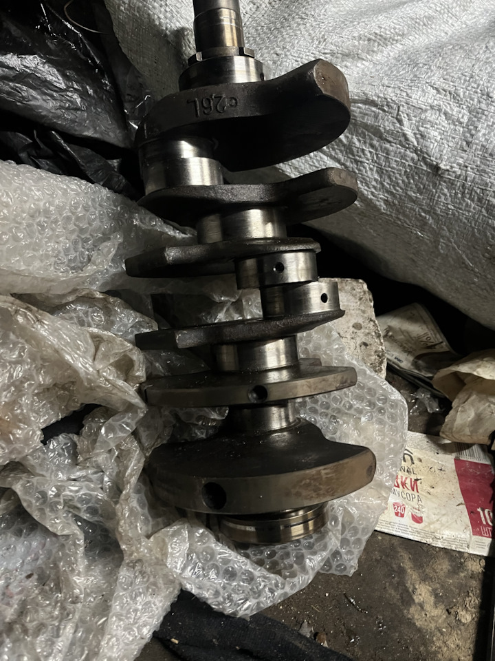 Коленвал 2,6 abc на Audi 100 (C4), Audi 100 Avant (C4), Audi 80 (B4 ...