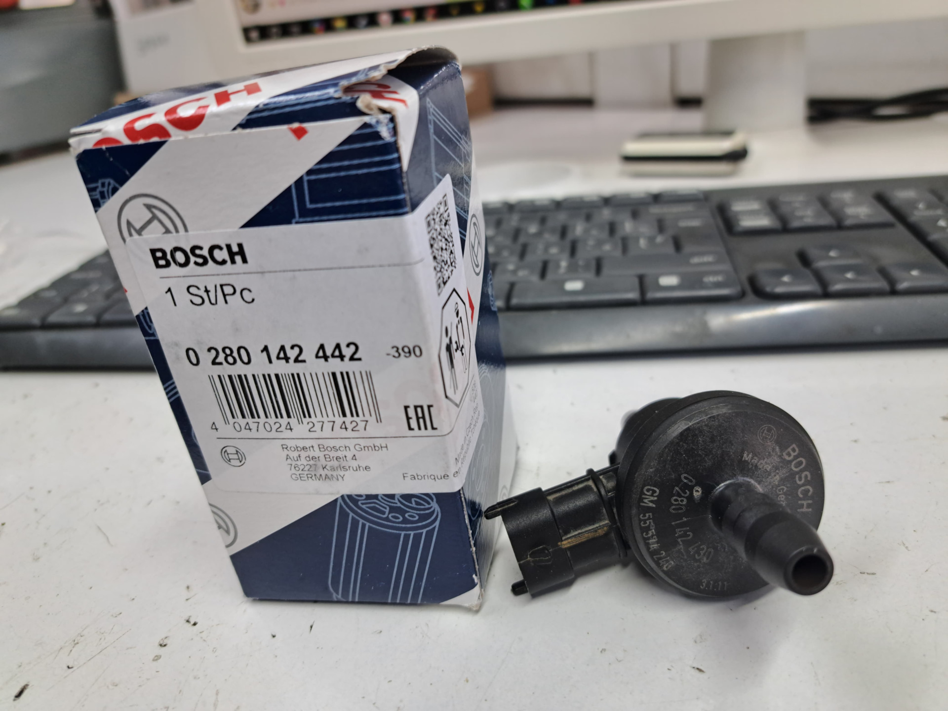 Замена клапан адсорбера — Chevrolet Cruze (1G), 1,8 л, 2011 года ...