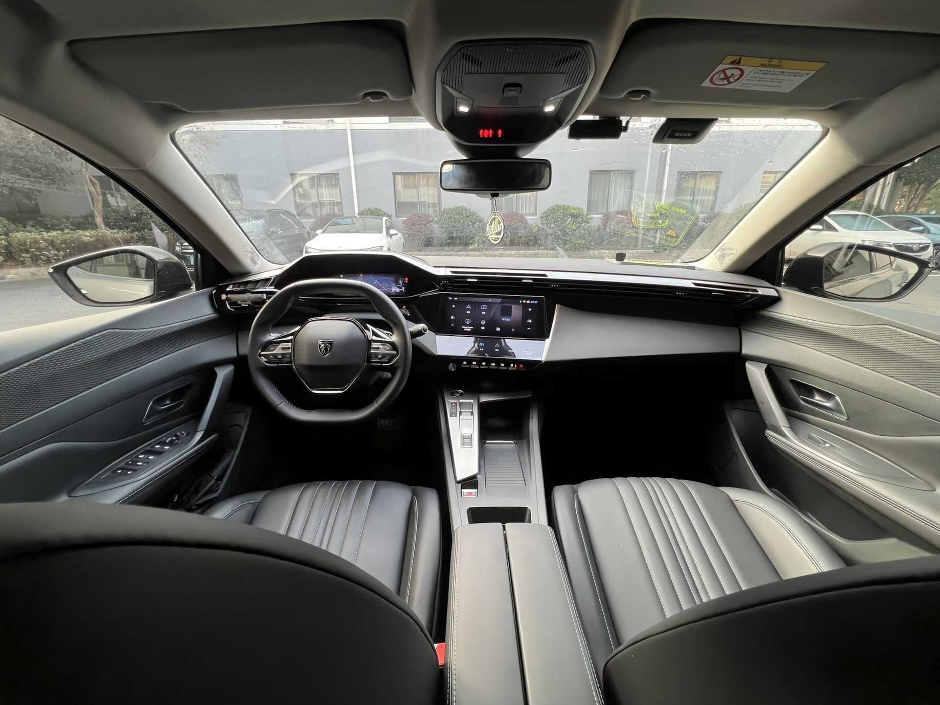 Салон — Peugeot 408 (2G), 1,6 л, 2023 года | наблюдение | DRIVE2