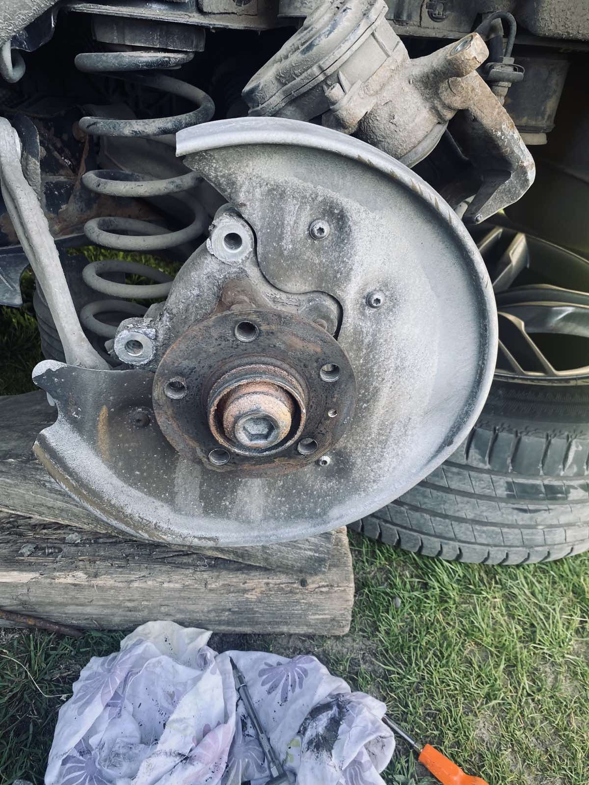 Замена задних тормозных дисков Textar, колодок Textar Epad Ауди Q5 ...