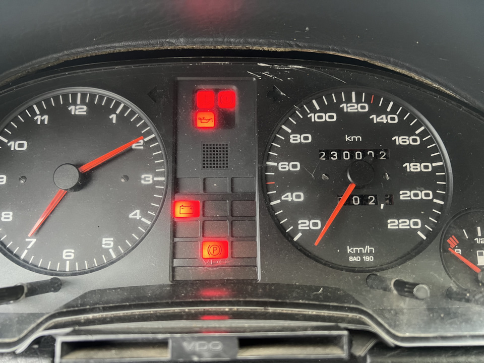 Опять не работает щиток приборов — Audi 80 B4 2 л 1992 года