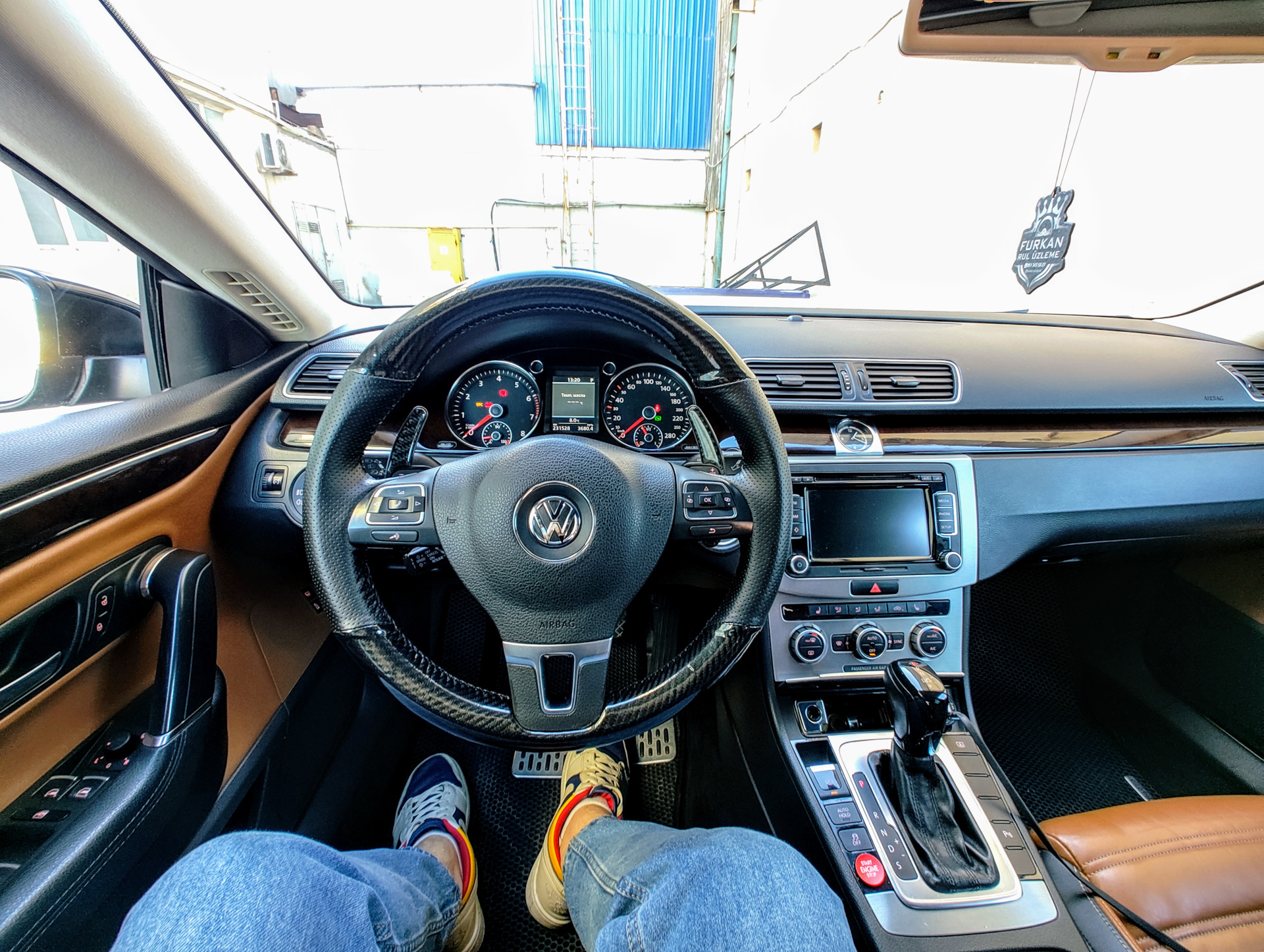Карбоновый чехол на руль с алика — Volkswagen Passat CC, 2 л, 2013 года ...