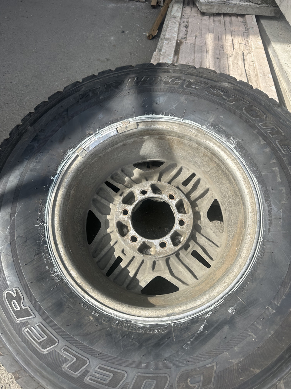 Отзыв по резине Bridgestone dueler 225/95 r16 — Toyota Land Cruiser ...