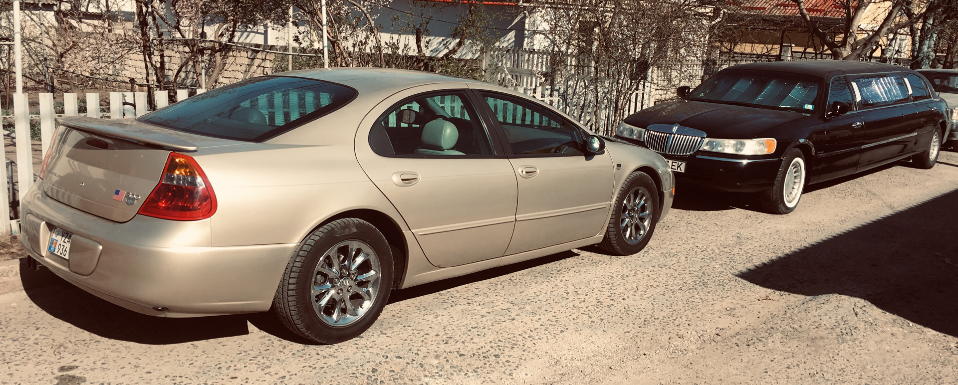 Chrysler 300m & Lincoln Town Car Limousine — Chrysler 300M, 3,5 л, 2000 ...