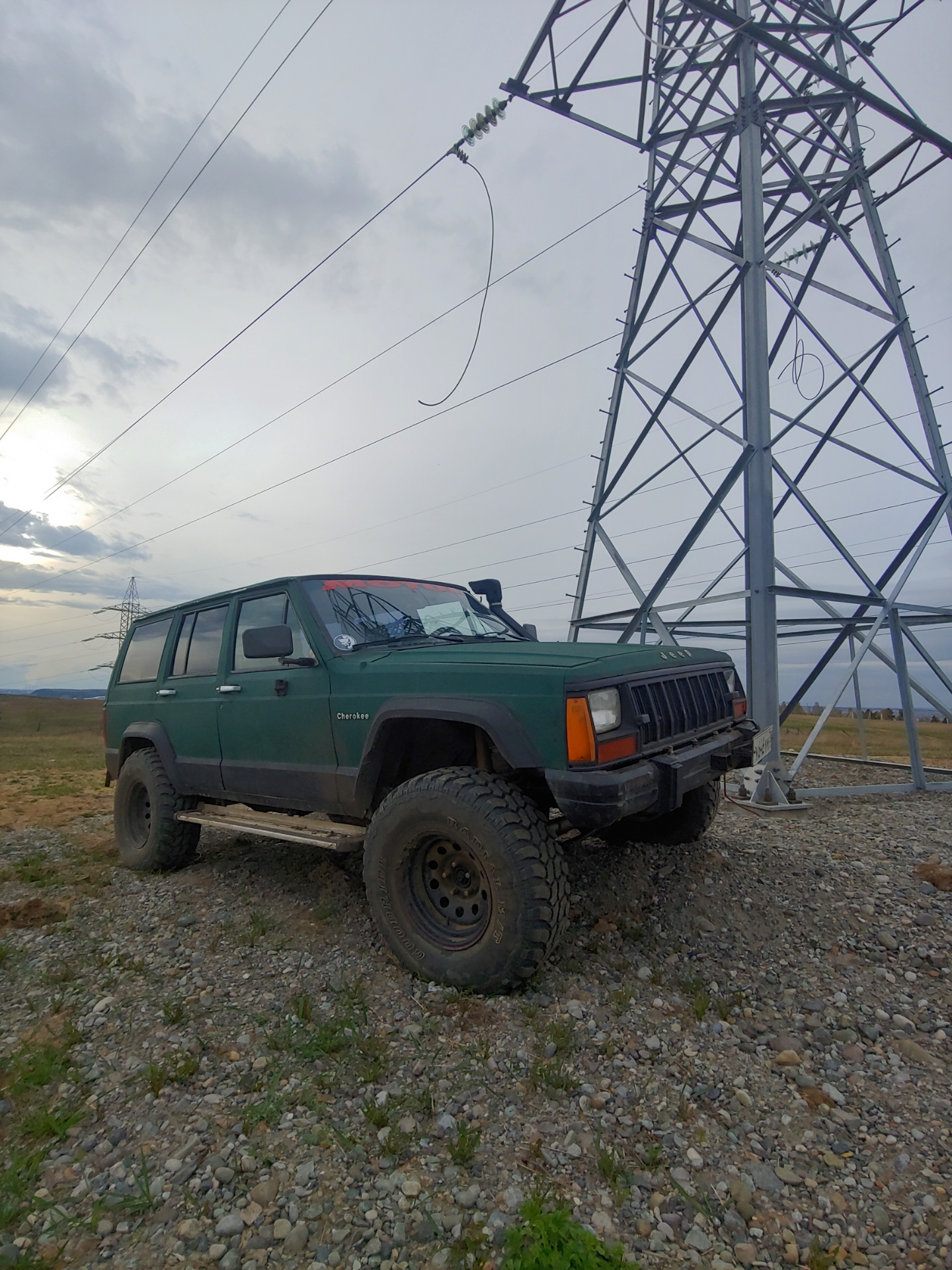 Немного фото — Jeep Cherokee (XJ), 4 л, 1992 года | стайлинг | DRIVE2
