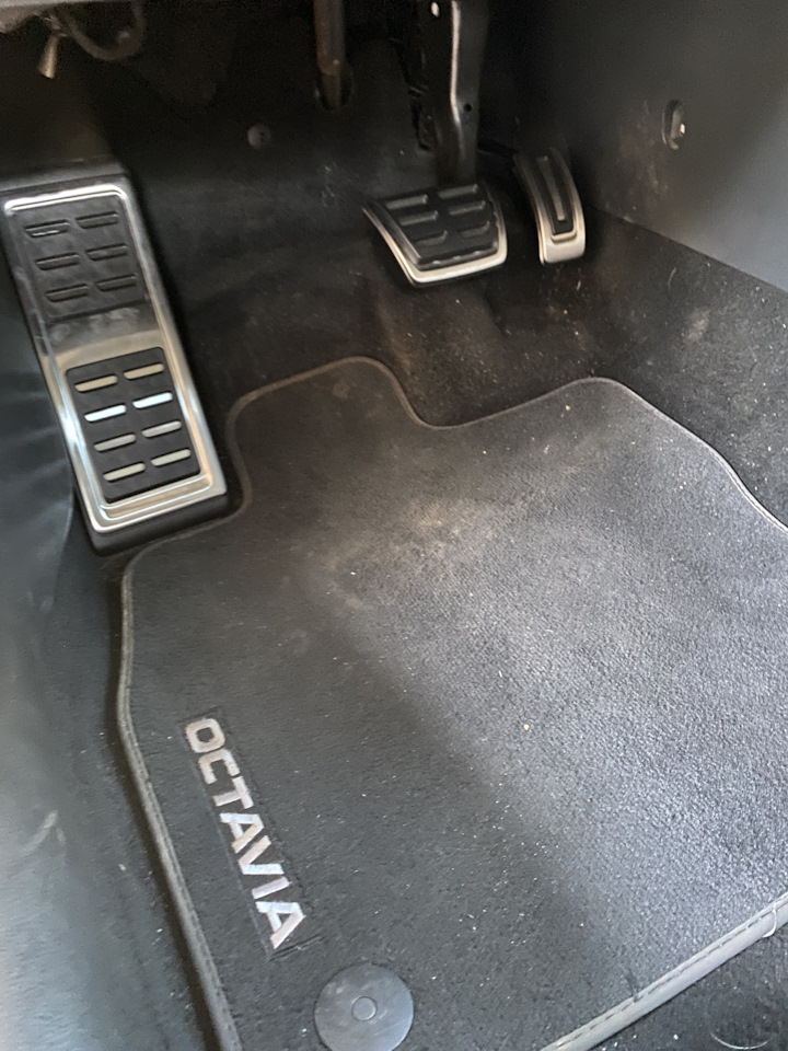 Накладки на педали спорт хром на Skoda Kodiaq (1G), Skoda Karoq, Skoda ...