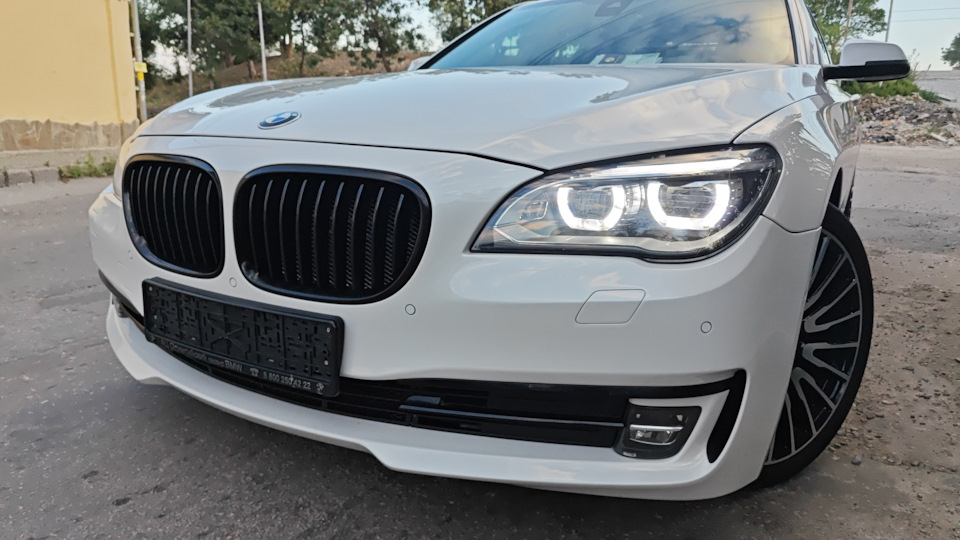 Bmw 750 Тычки пинки — BMW 7 series (F01/02), 4,4 л, 2014 года | поломка | DRIVE2