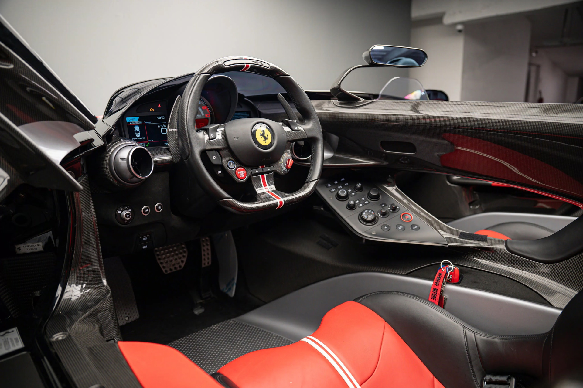 В продаже: Ferrari Monza SP2 2020 года — DRIVE2
