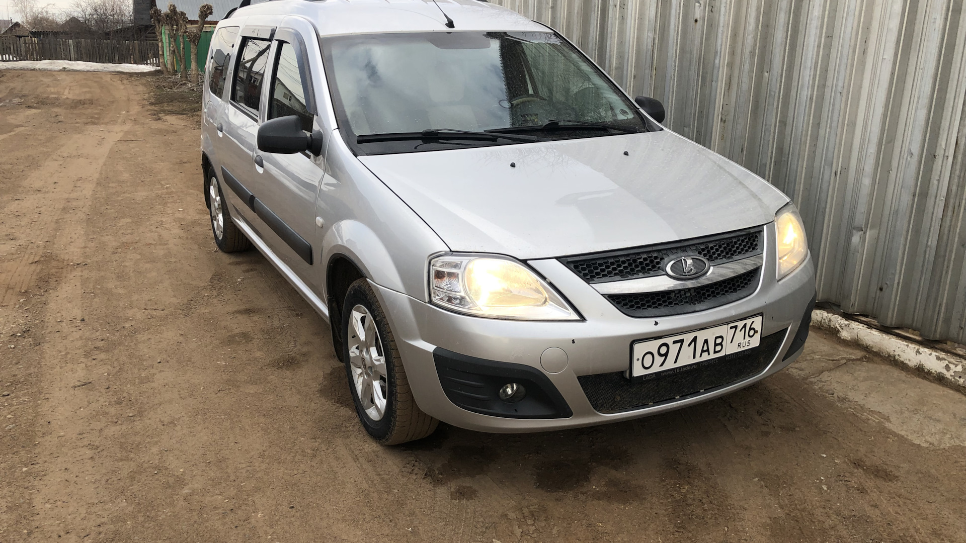 Lada Ларгус 1.6 бензиновый 2016 | Для себя на DRIVE2