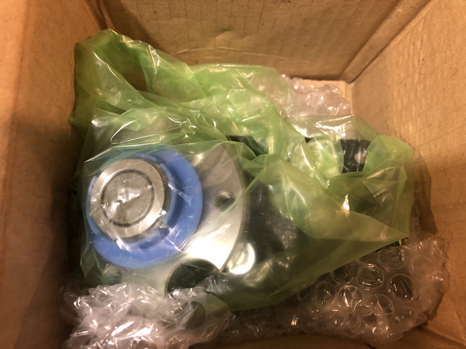 Помпа ремни подшипники — Land Rover Range Rover (3G), 4,4 л, 2006 года ...