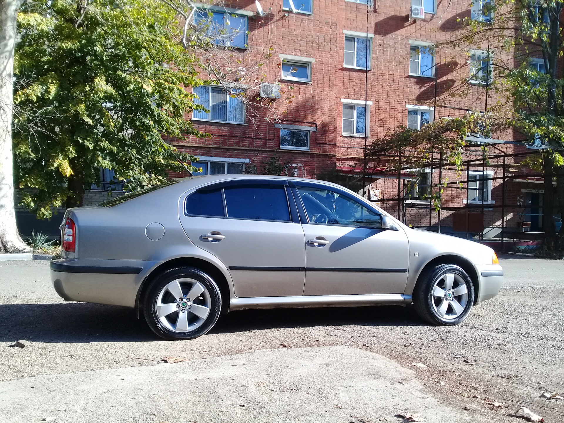 #6️⃣9️⃣. Полный комплект литых дисков серии Arktos — Skoda Octavia A4 Mk1, 1,4 л, 2007 года ...