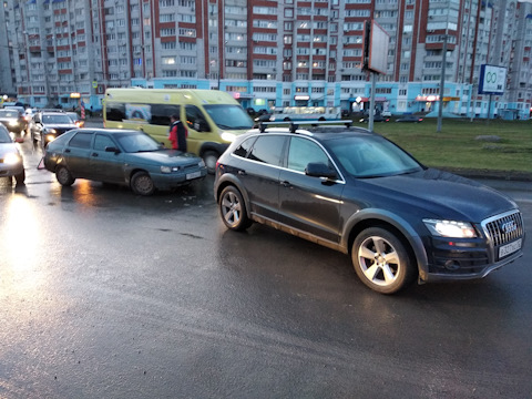 8R0807835C Кенгурин VAG | Запчасти на DRIVE2