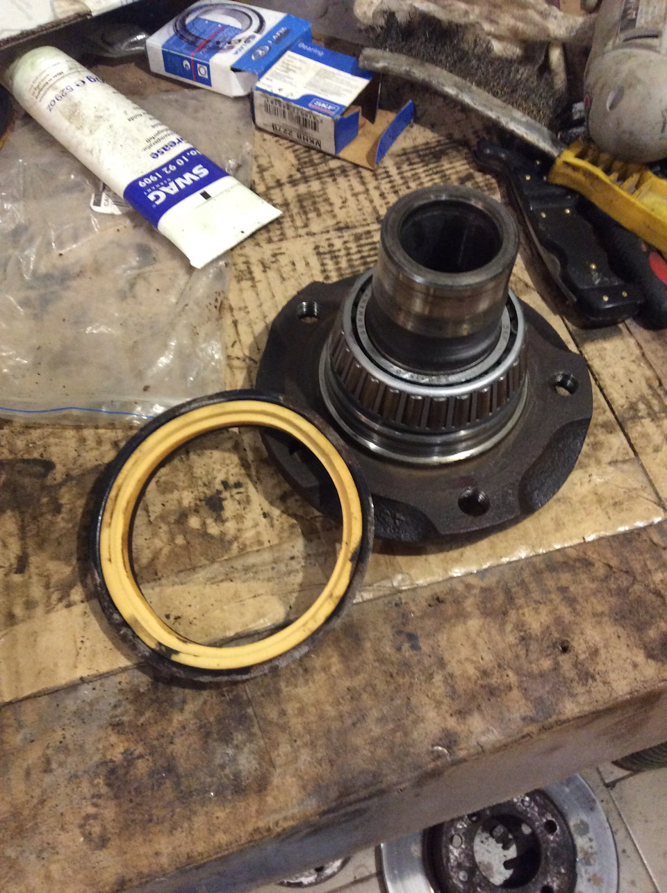 Замена левого шрус переднего моста — Mercedes-Benz G-Class (W463 1G), 3 ...