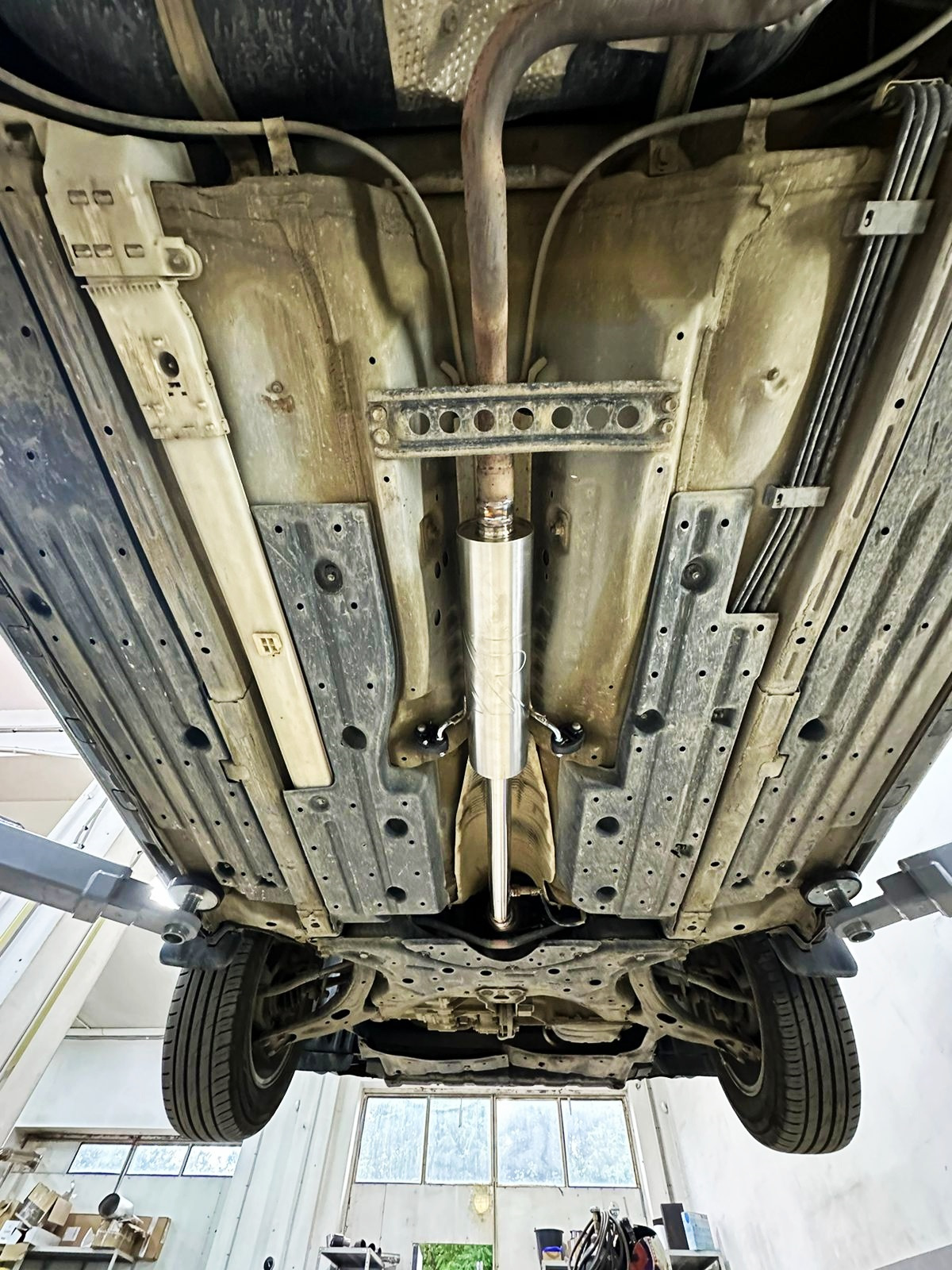 Ремонтный катализатор и новый резонатор — Toyota Prius (20), 1,5 л ...