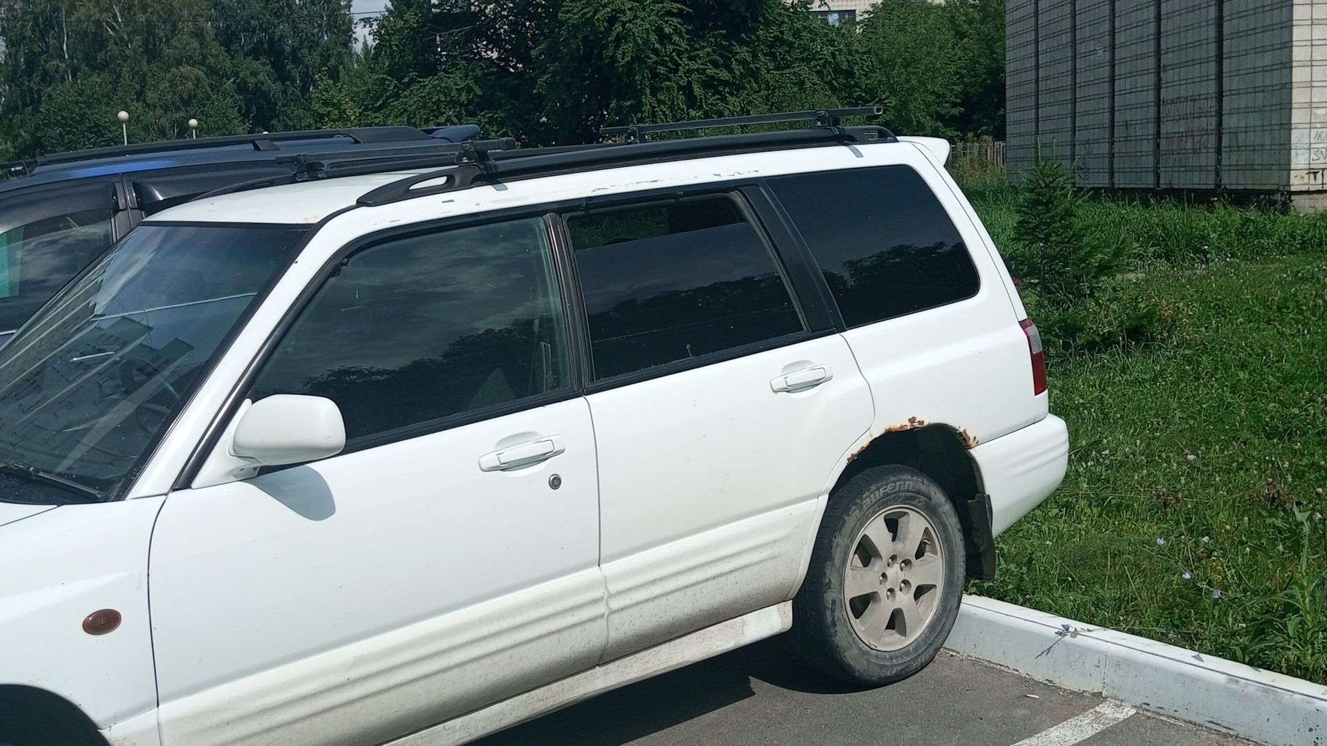Subaru Forester (SF) 2.0 бензиновый 2001 | Белый на DRIVE2