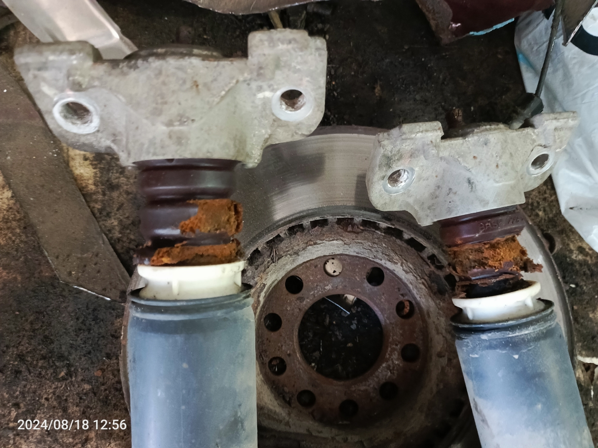 Амортизаторы задние — Chevrolet Aveo Sedan (2G), 1,6 л, 2013 года ...