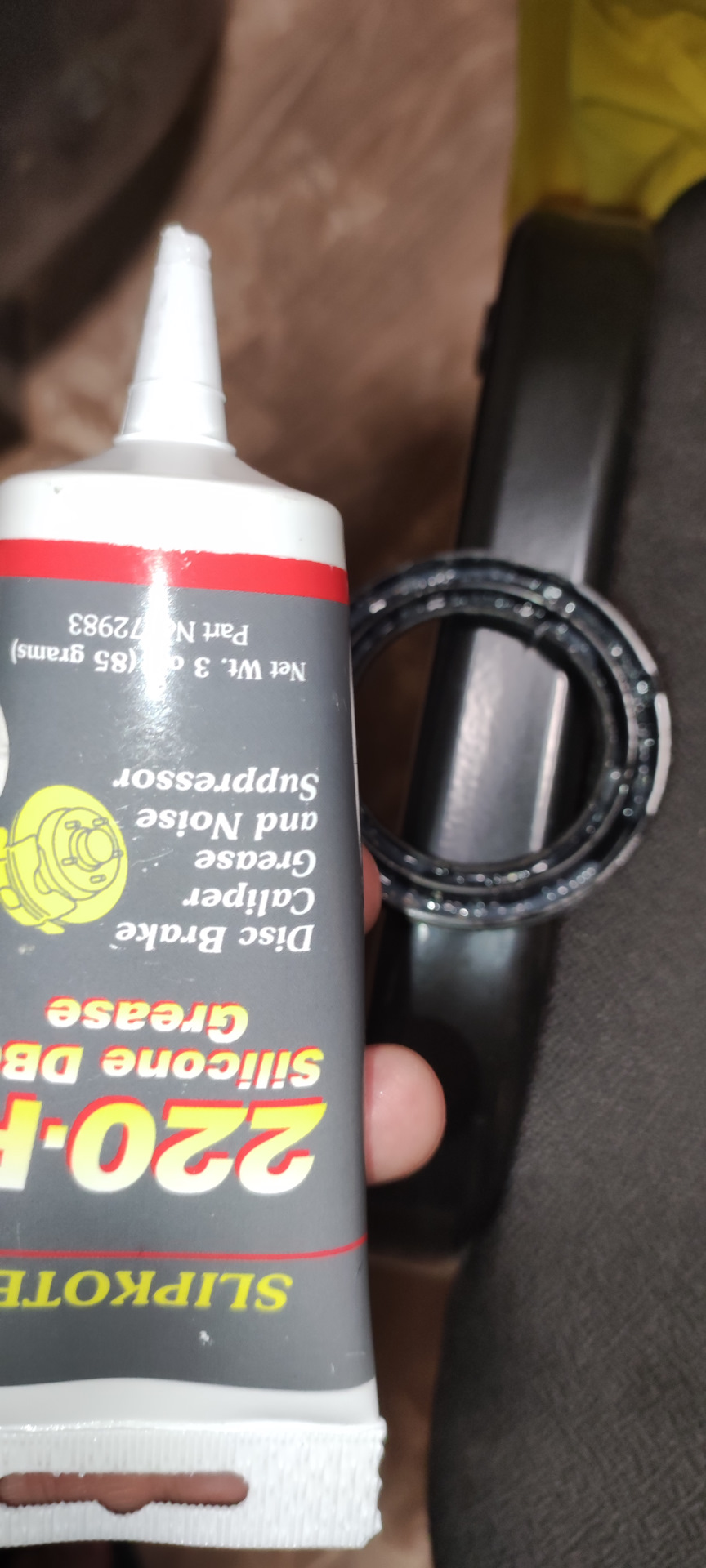 Тормоза часть 2: Бюджетная покраска суппортов, сборка, новые диски ...