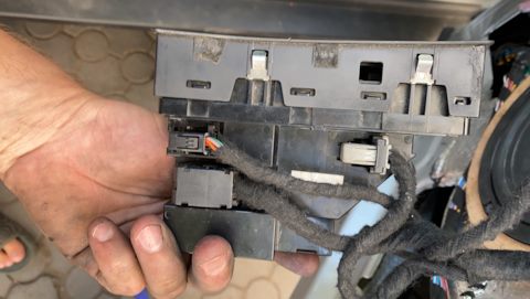 51328402507 Щиток оконной рамы двери Л Пд BMW | Запчасти на DRIVE2