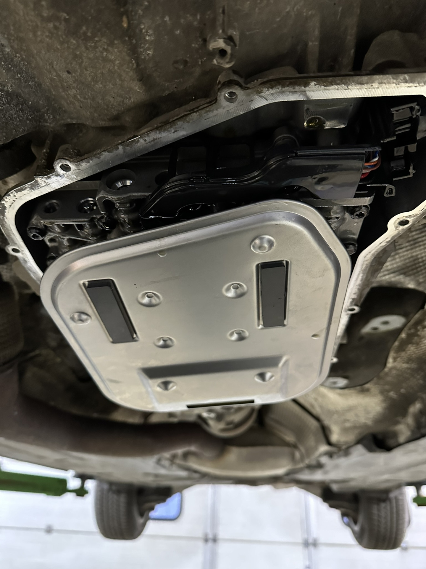 Замена масло ATF 8HP ZTF — Audi A4 (B8), 2 л, 2011 года | плановое ТО ...