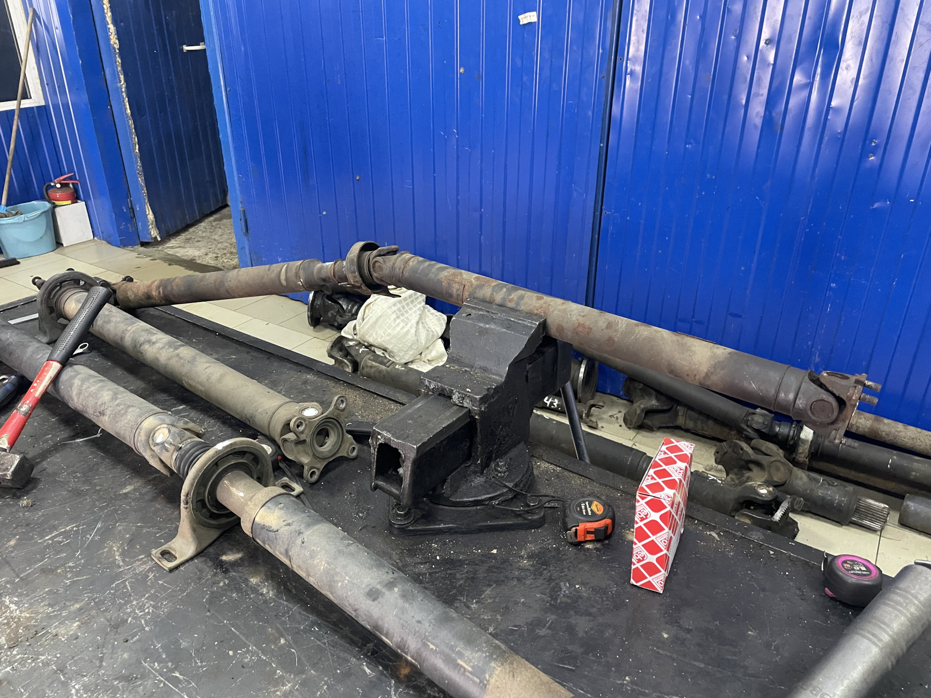 Переборка кардана, как попытка победить вибрации — BMW 7 series (E23 ...