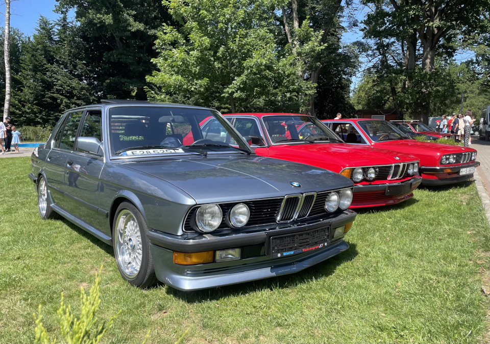 Bmw club Kaliningrad festival 2023 — BMW 5 series (E28), 2,5 л, 1987 ...