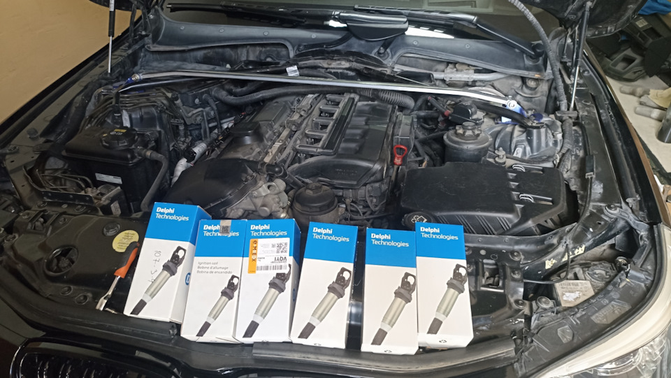 Замена катушек зажигания — BMW 5 series (E60), 3 л, 2004 года ...