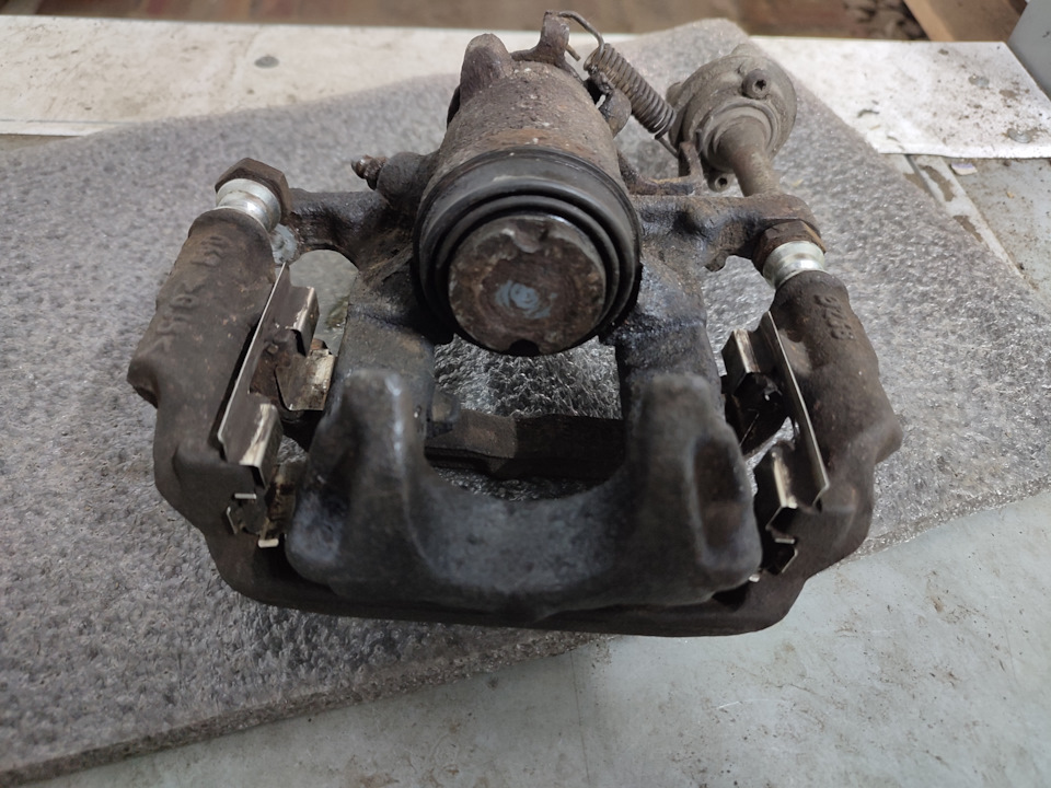 13300862 Суппорт тормозной без скобы правый GM | Запчасти на DRIVE2