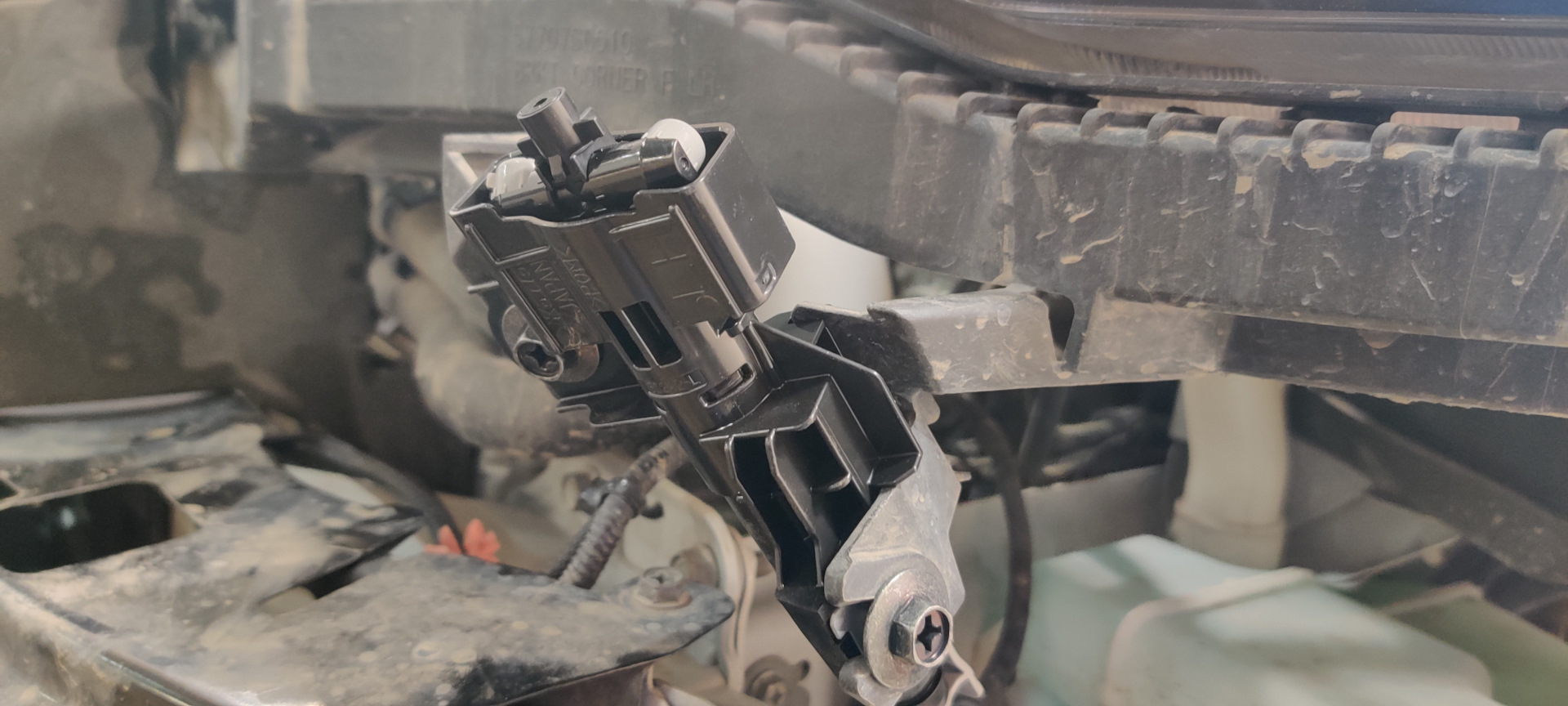 Установка омывателя передних фар — Subaru Forester (SJ), 2 л, 2015 года ...