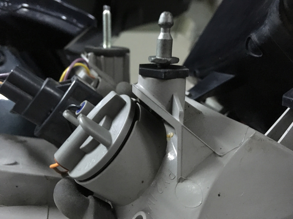 Замена ламп в стоп сигналах и поворотниках FF3 — Ford Focus Wagon III ...