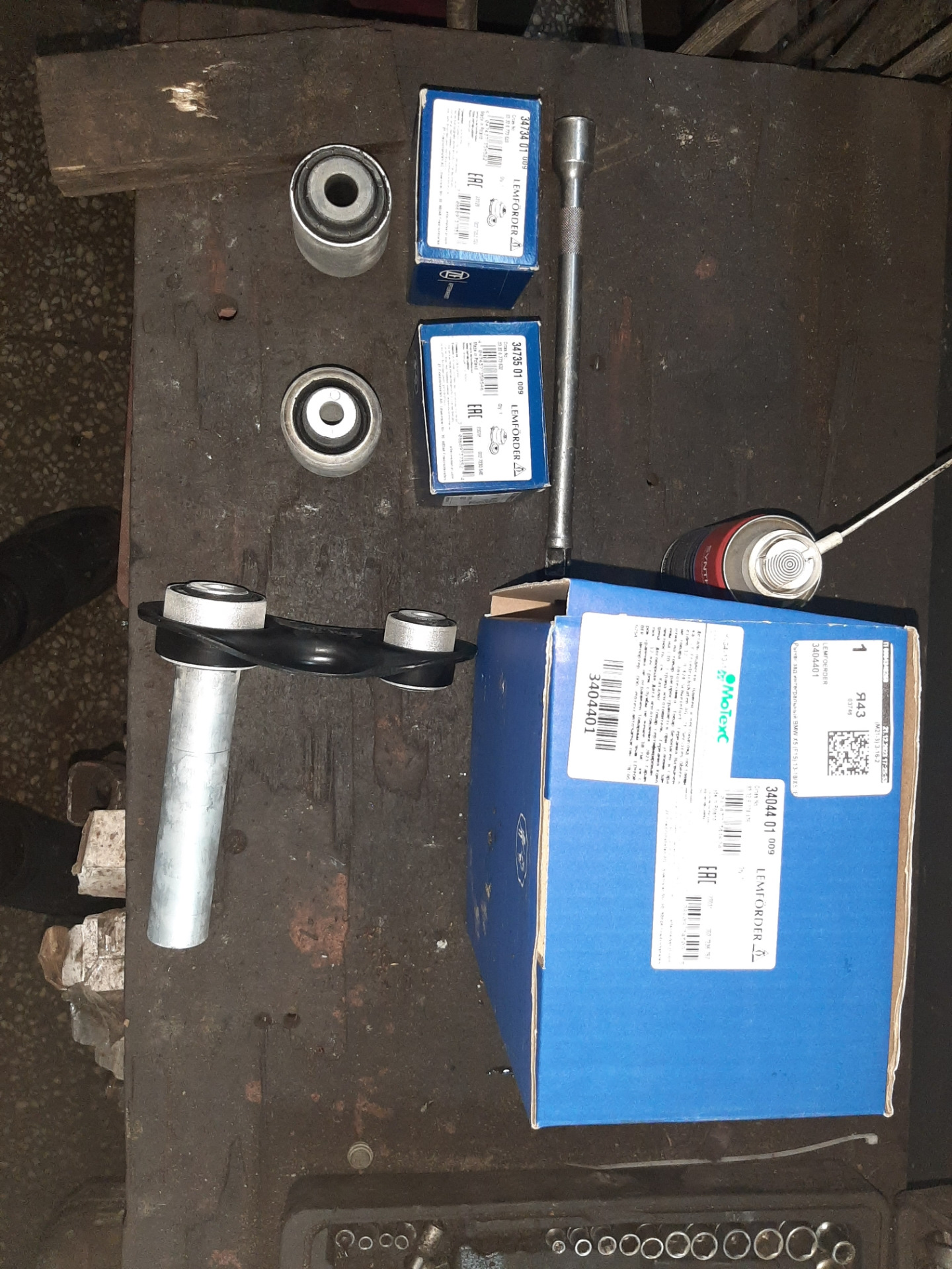 Ура! Нашел причину шума. Замена сайлентблоков качающегося рычага и ...