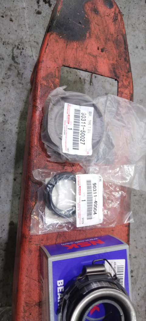 9031140004 Сальник МКПП RH TOYOTA VISTA, CAMRY, CORONA K90311-40004 ...