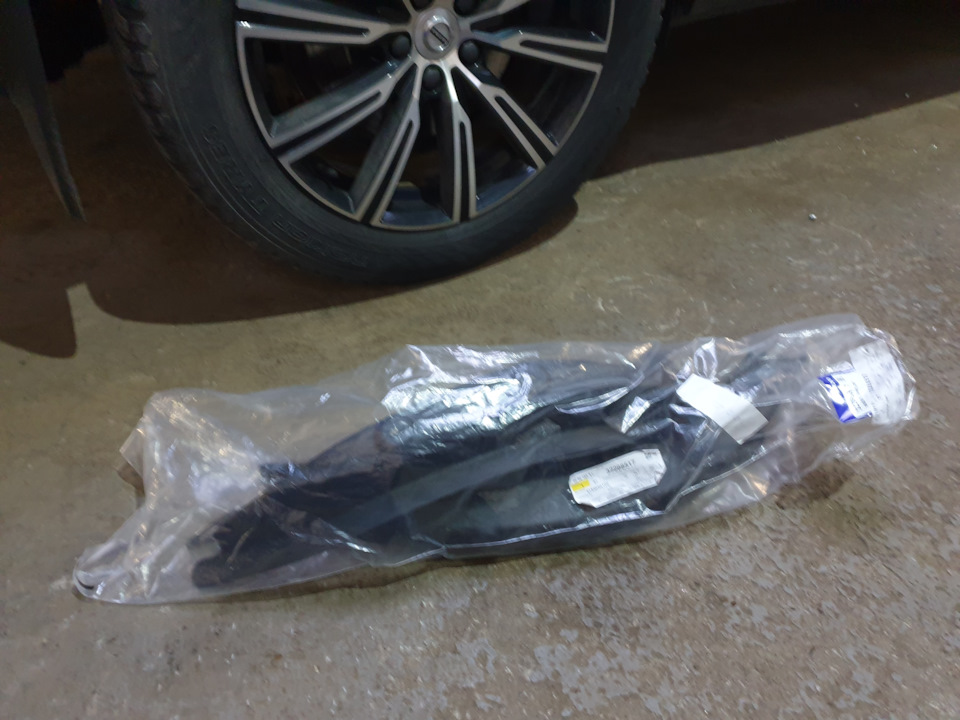 Установка задних подкрылков — Volvo XC60 (2G), 2 л, 2018 года ...