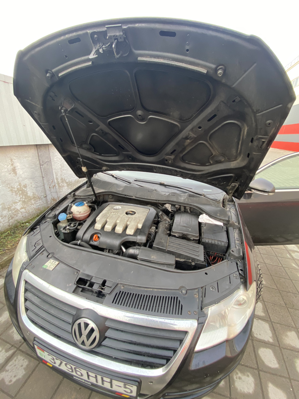Доводим до ума Ч3 или новая шумоизоляция капота — Volkswagen Passat B6 ...