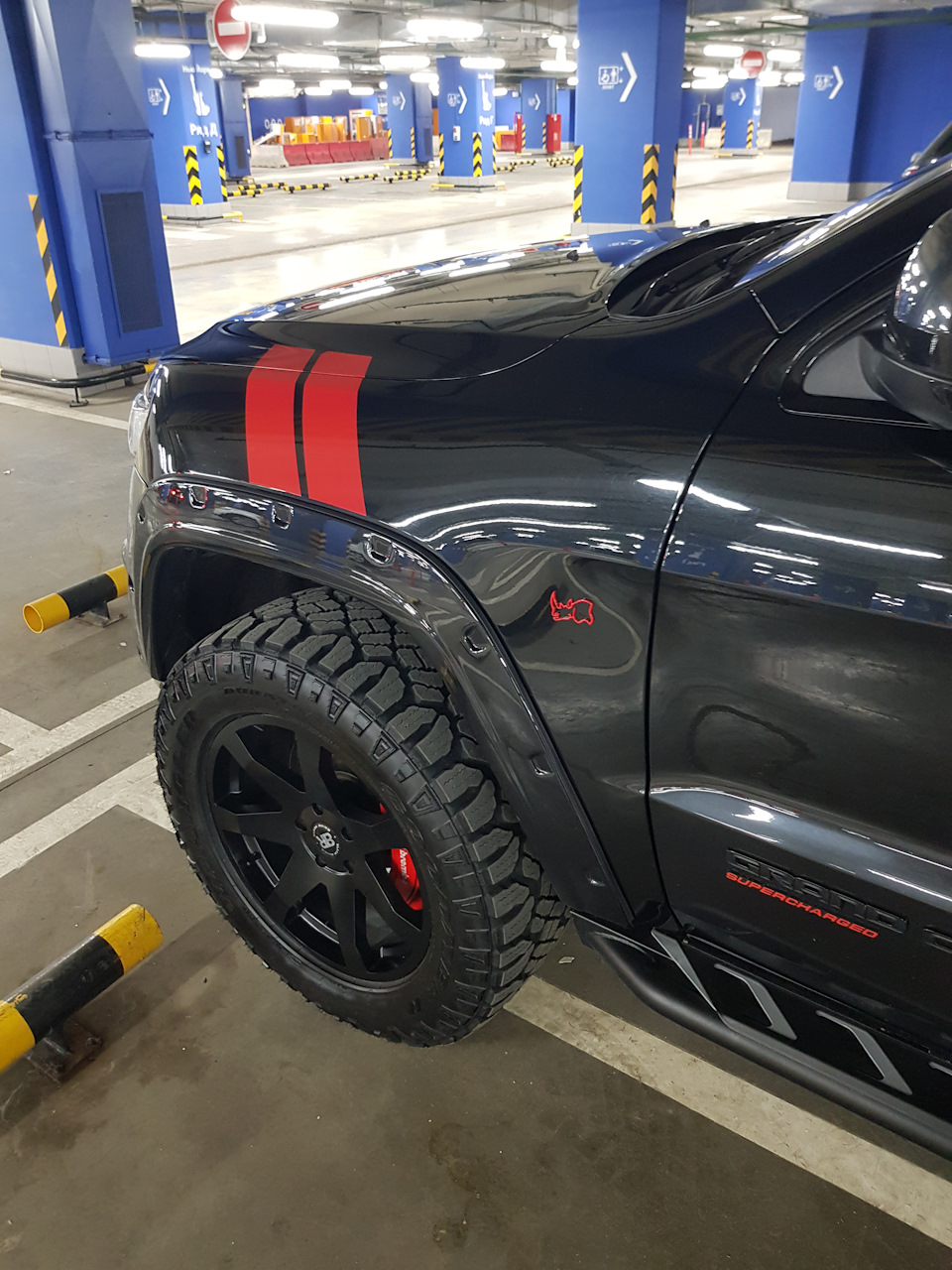 Логотип Fury Rhino — Jeep Grand Cherokee (WK2), 3,6 л, 2013 года ...