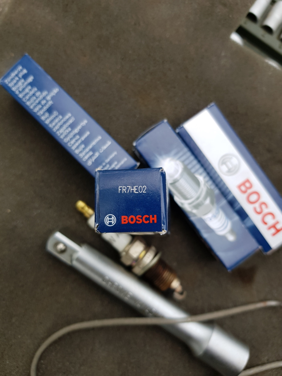 FR7HE02 Свеча зажигания BOSCH | Запчасти на DRIVE2