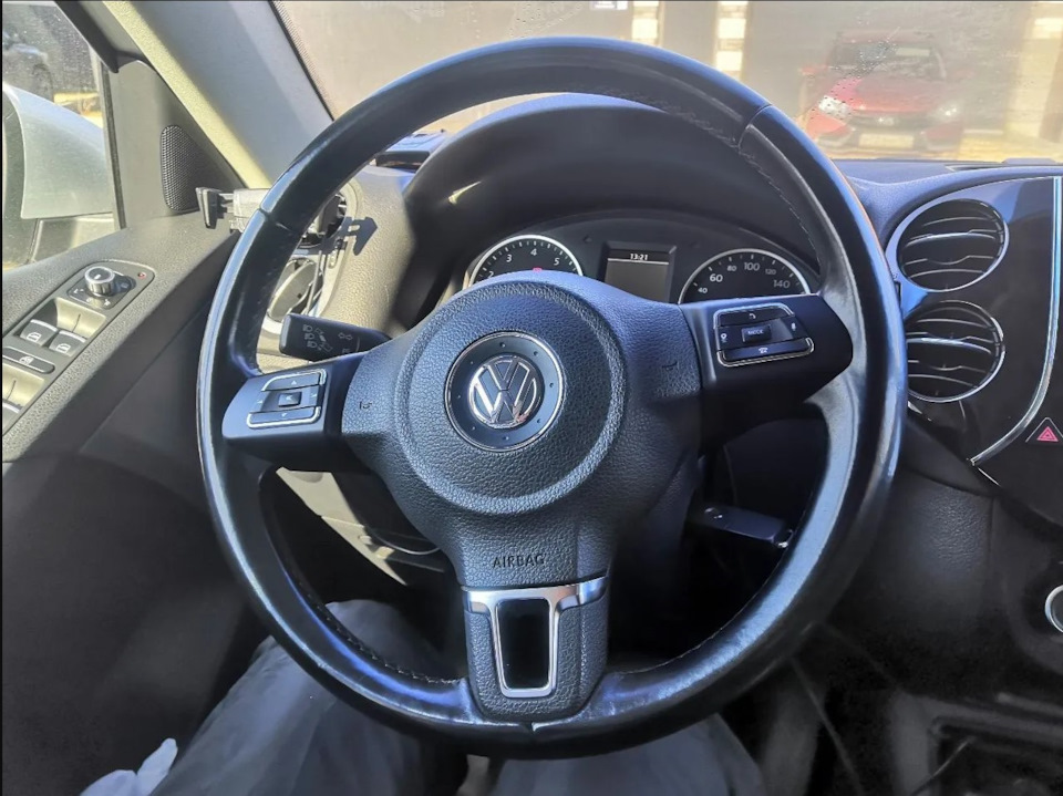 Мультируль блютуз для Тигуана и вага на Volkswagen Tiguan (1G). Б/у | 2 ...